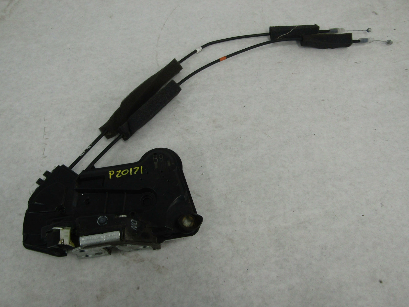 HONDA CIVIC: Left Power Front Door Latch Sedan 2017 – Fox Auto Salvage ...