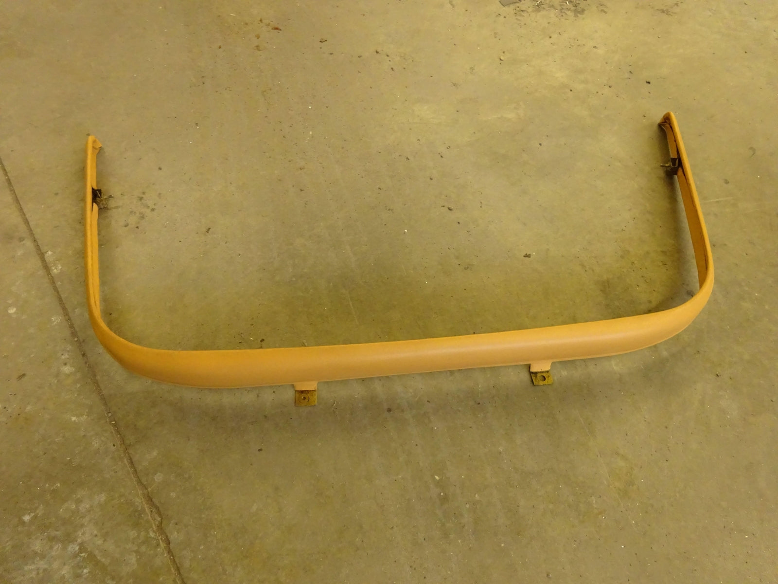 REAR WINDOW TRIM FERRARI F355 95 – Fox Auto Salvage & Parts