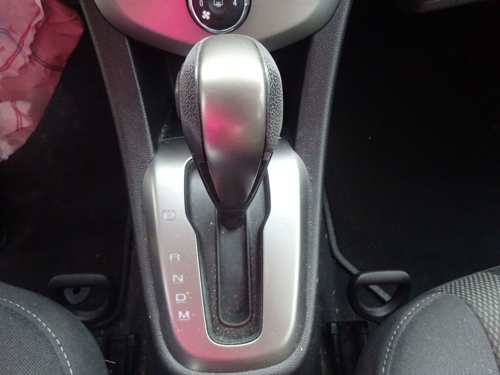 Floor Shifter CHEVY SONIC 13 – Fox Auto Salvage & Parts