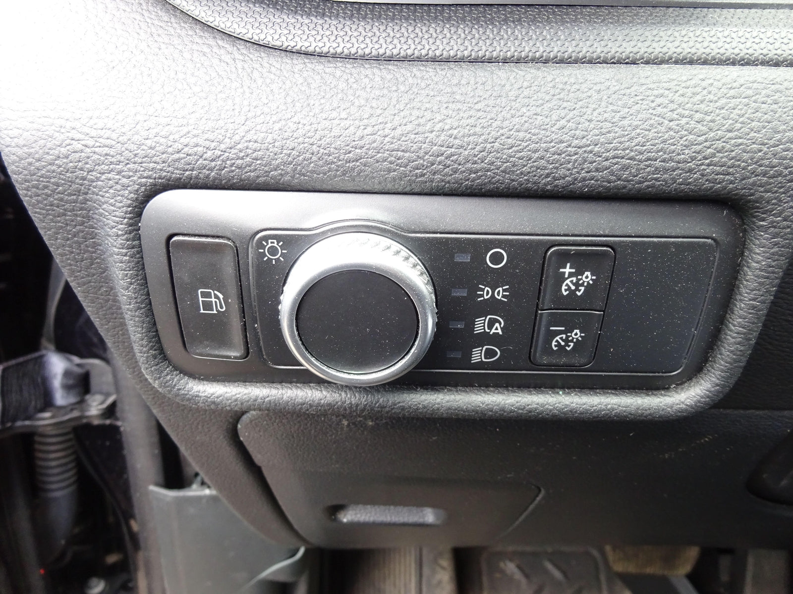 Headlight Switch (dash Mtd) FORD EXPLORER 21 – Fox Auto Salvage & Parts