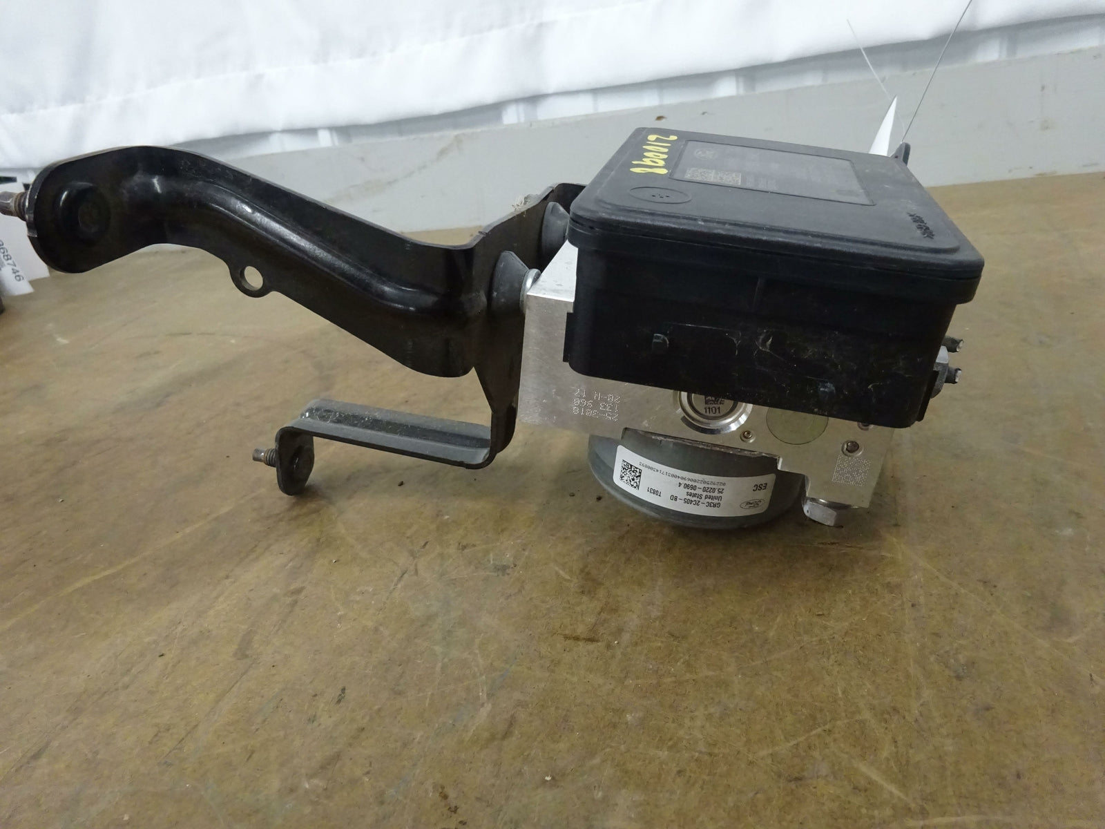 Anti-lock Brake Assembly FORD MUSTANG 15 16 17 18 19 20 – Fox Auto ...