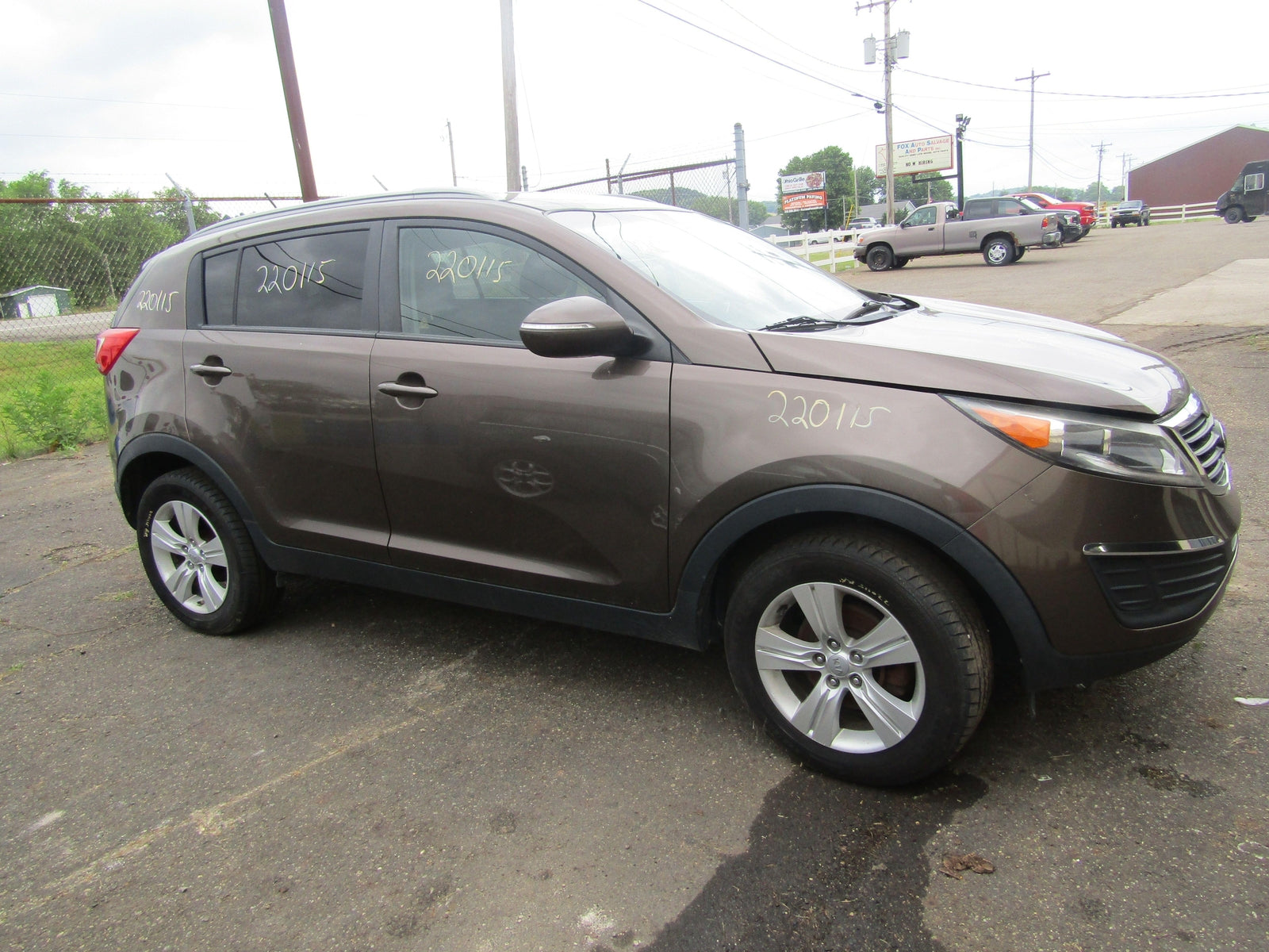 Rear Knuckle KIA SPORTAGE Right 10 11 12 13 – Fox Auto Salvage & Parts