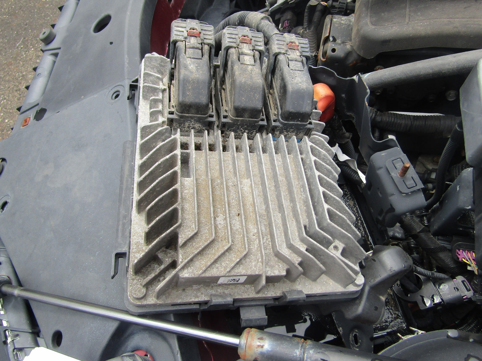 ELECTRONIC CONTROL MODULE 2.4L CHEVY EQUINOX 10 11 – Fox Auto Salvage ...