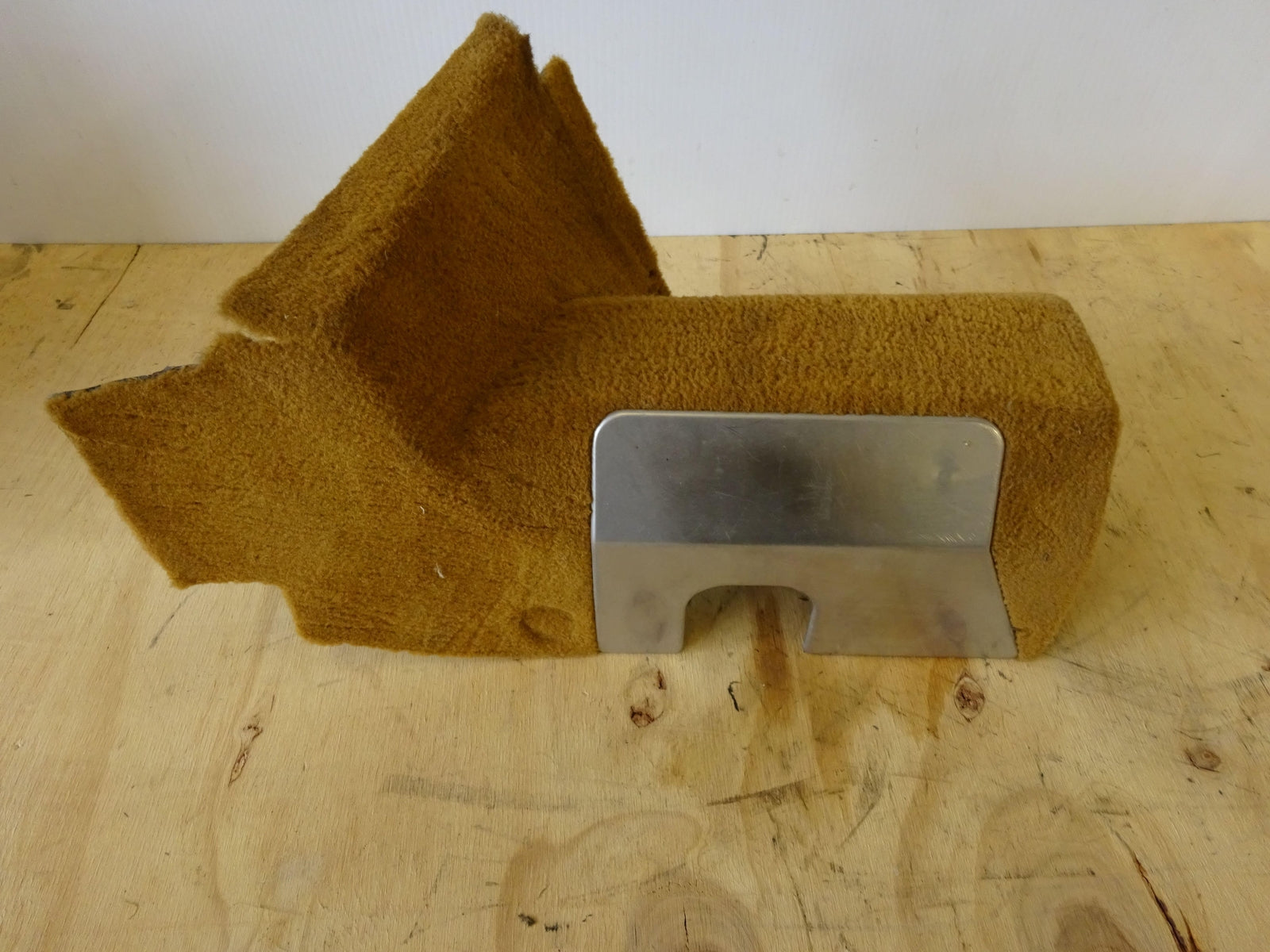 FRONT TUNNEL CARPET TAN FERRARI F355 95 – Fox Auto Salvage & Parts