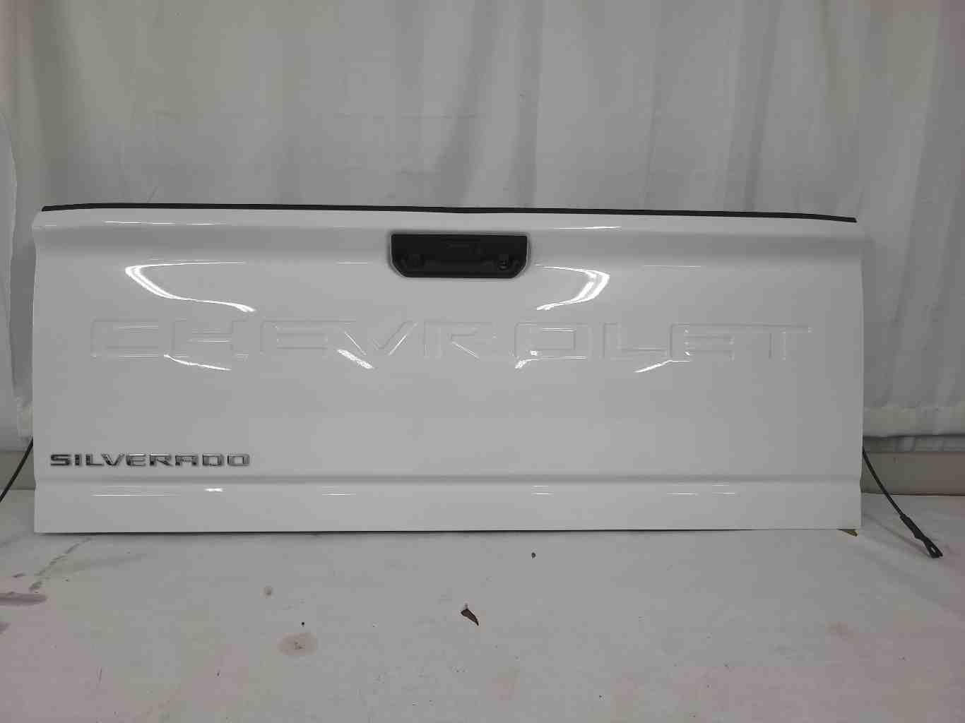 tailgate WHITE W-EZ LIFT W-CAMERA CHEVY SILVERADO 2500 20 21 22 23 ...