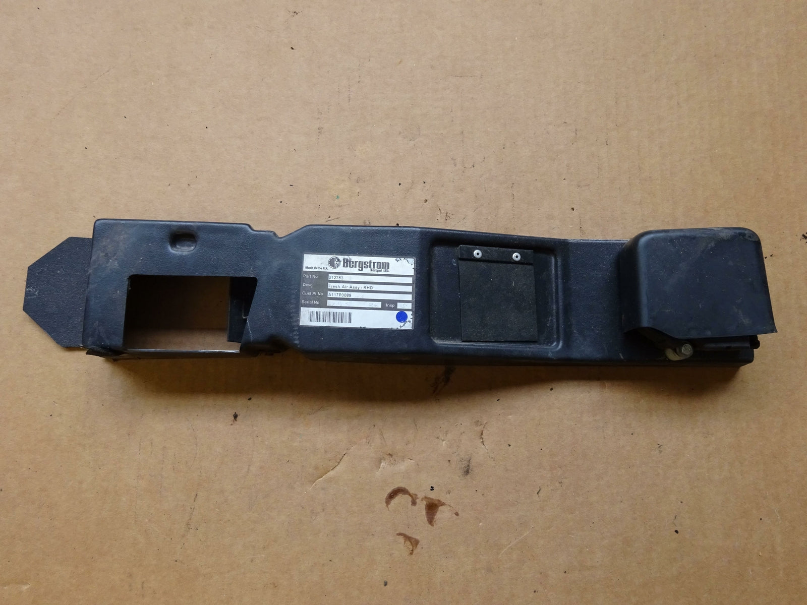 FRESH AIR INTAKE DUCT LOTUS ELISE 06 – Fox Auto Salvage & Parts