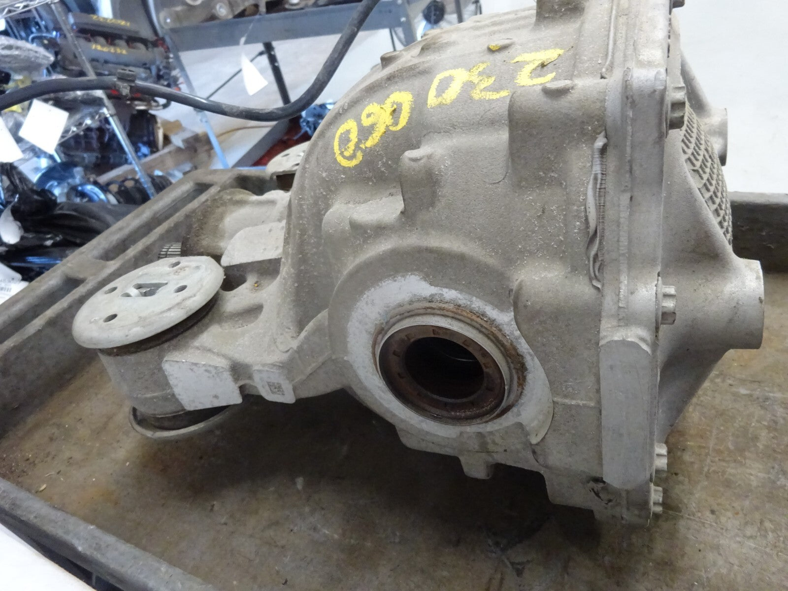 REAR DIFFERENTIAL CARRIER ASSEMBLY 3.3L POLICE PACKAGE FORD EXPLORER 2 ...